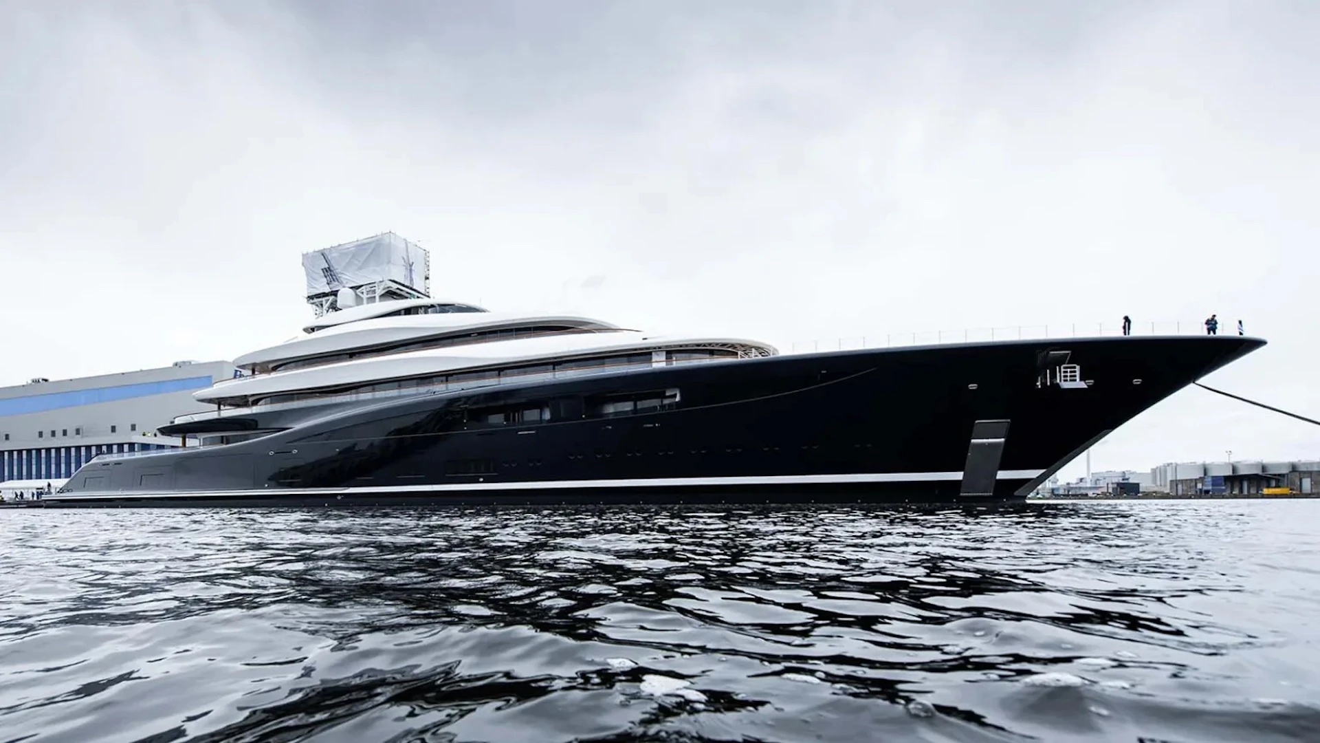 Bill Gates har ångrat sig – säljer sina båda lyxjakter - Skippo